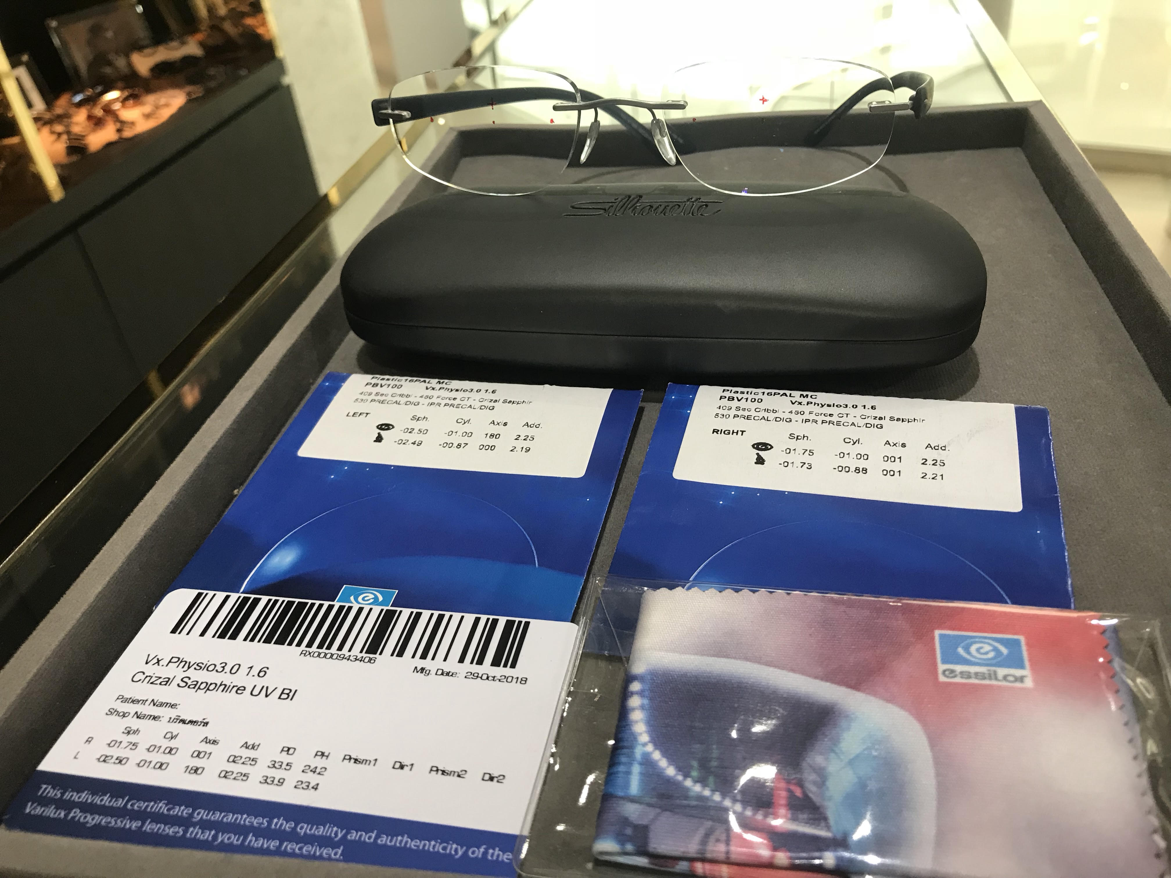 Case Review Silhouette กับ เลนส์ Essilor coating Sapphire